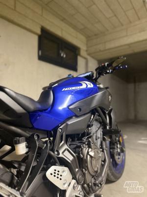 Blue Yamaha MT 07 2017 in Vilnius, with an engine capacity of 0.69 L and mileage of 26 thousand km for 4150 €, photo 6 on AUTOMOTO.COM.LV