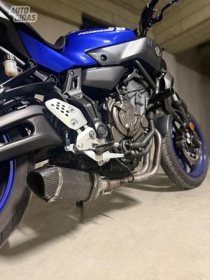Blue Yamaha MT 07 2017 in Vilnius, with an engine capacity of 0.69 L and mileage of 26 thousand km for 4150 €, photo 8 on AUTOMOTO.COM.LV