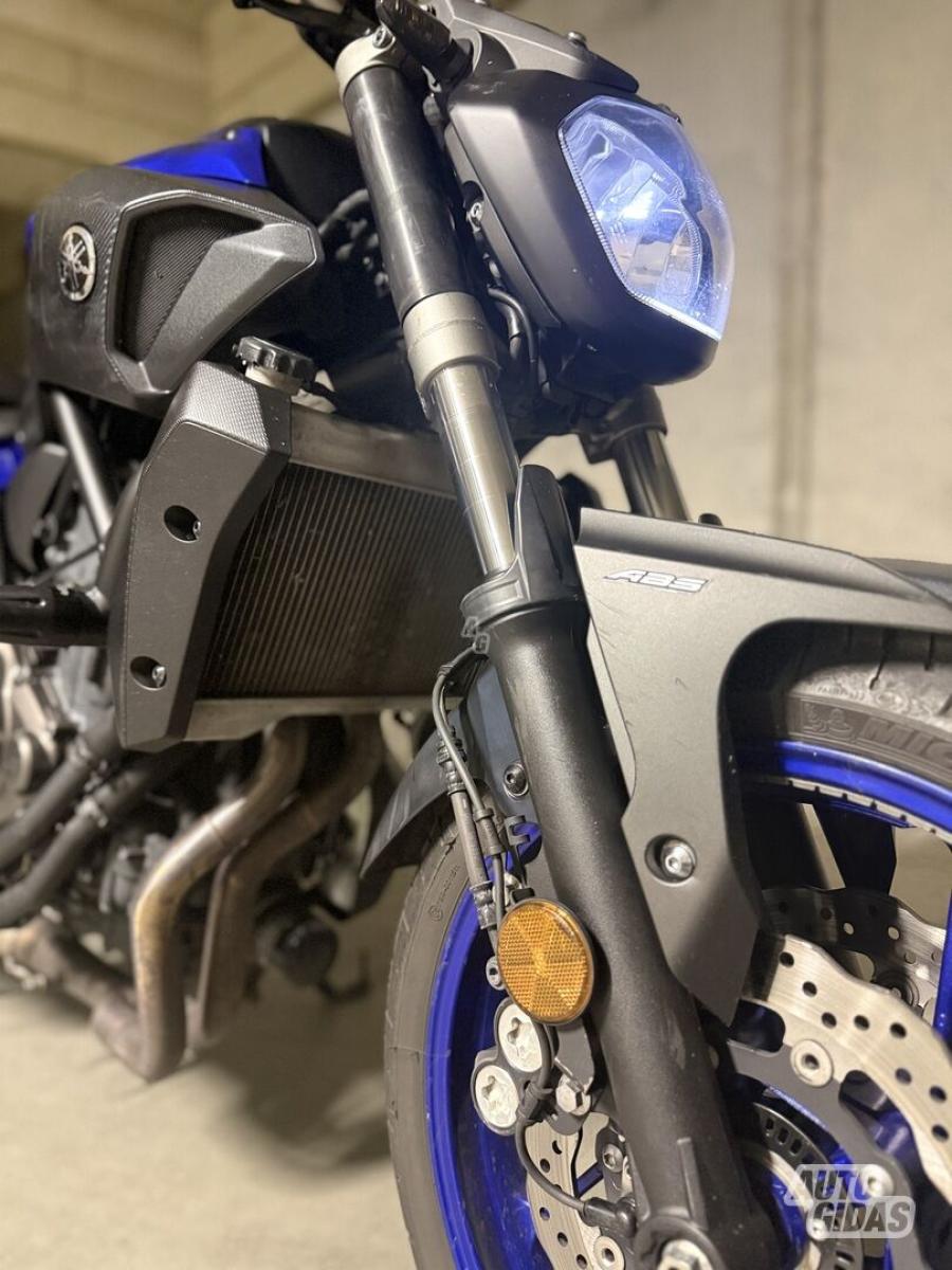 Blue Yamaha MT 07 2017 in Vilnius, with an engine capacity of 0.69 L and mileage of 26 thousand km for 4150 €, photo 10 on AUTOMOTO.COM.LV