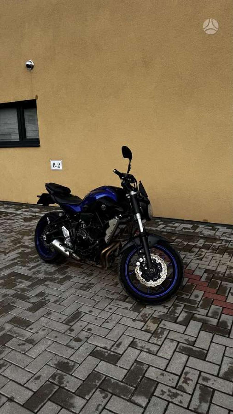 Zils Yamaha MT 07 2017 Kauņa, ar dzinēja tilpumu 0.70 L un nobraukumu 49 tūkst. km par 4100 €, foto 1 vietnē AUTOMOTO.COM.LV