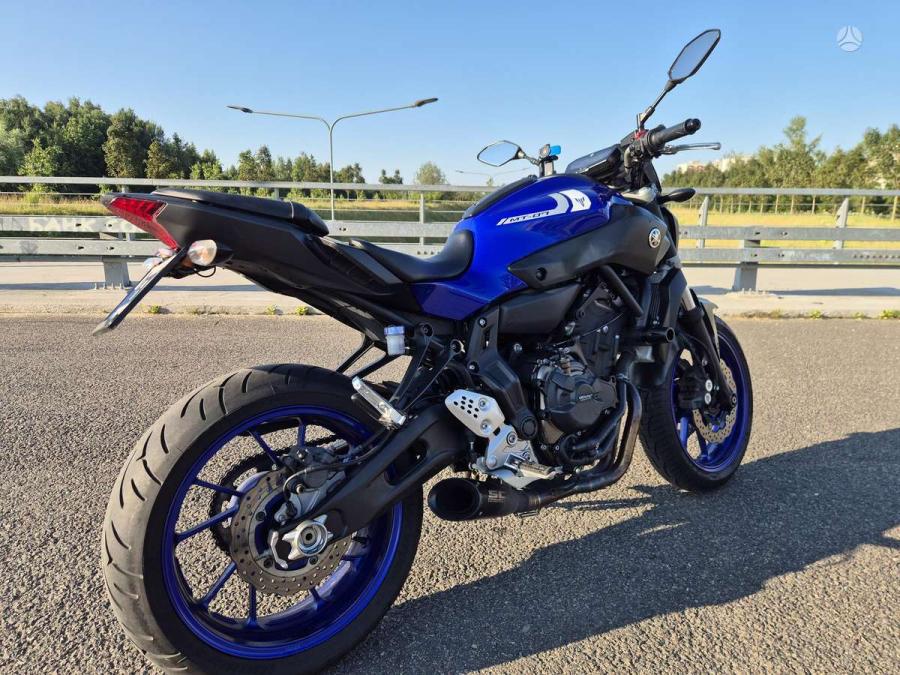 Blue Yamaha MT 07 2018 in Vilnius, with an engine capacity of 0.69 L and mileage of 28 thousand km for 4600 €, photo 7 on AUTOMOTO.COM.LV