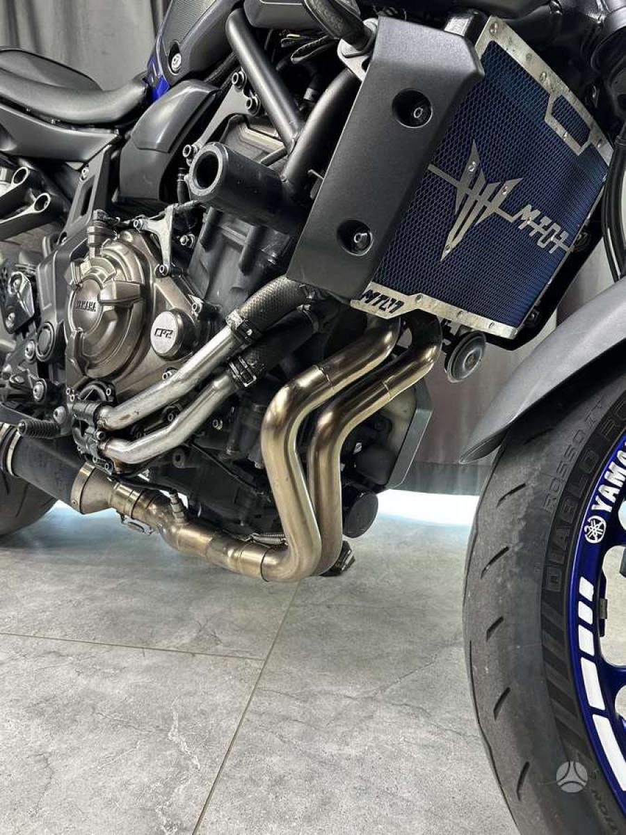 Blue Yamaha MT 07 2018 in Vilnius, with an engine capacity of 0.70 L and mileage of 31 thousand km for 4700 €, photo 4 on AUTOMOTO.COM.LV