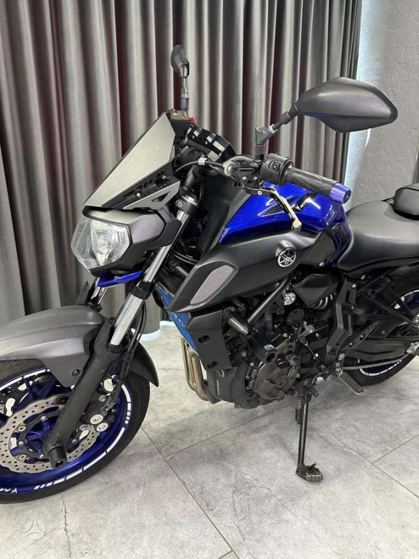 Blue Yamaha MT 07 2018 in Vilnius, with an engine capacity of 0.70 L and mileage of 31 thousand km for 4700 €, photo 5 on AUTOMOTO.COM.LV