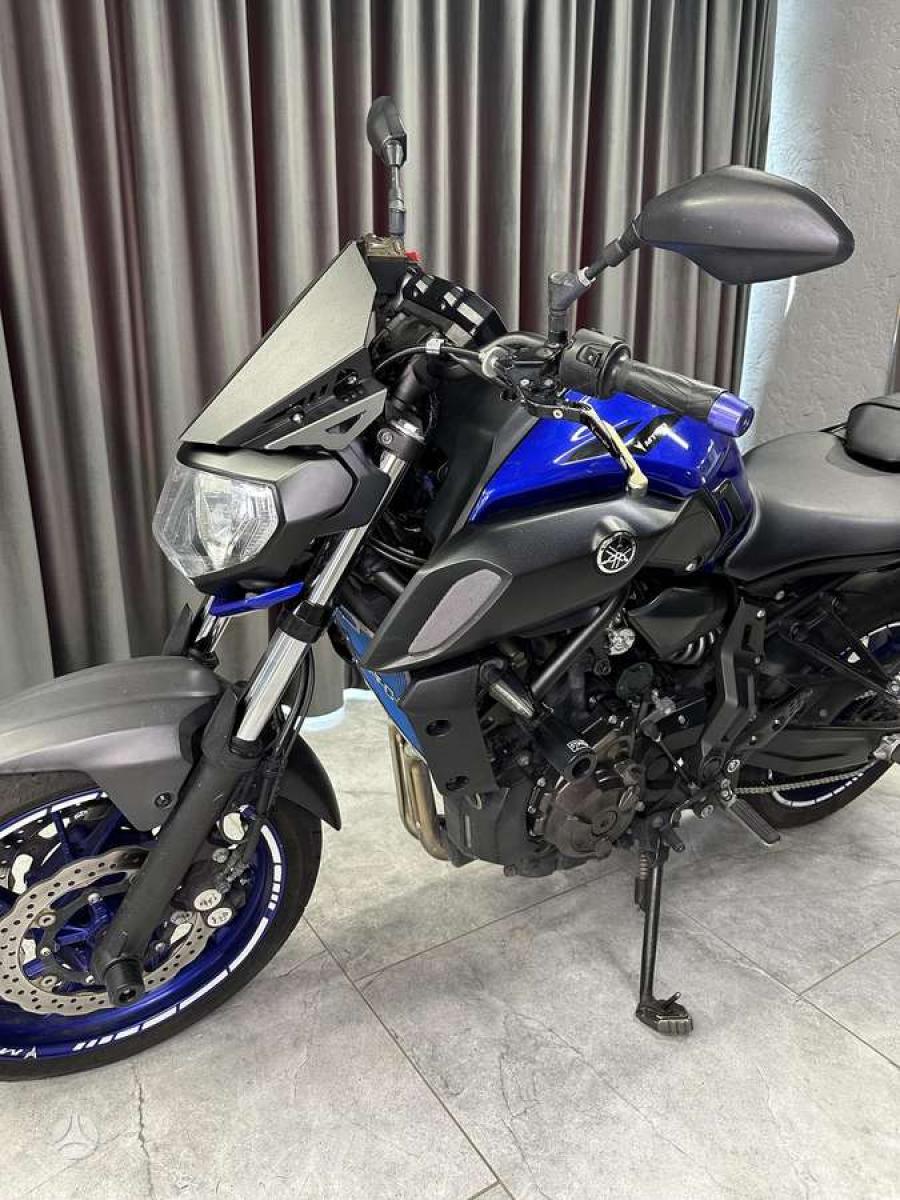 Blue Yamaha MT 07 2018 in Vilnius, with an engine capacity of 0.70 L and mileage of 31 thousand km for 4700 €, photo 6 on AUTOMOTO.COM.LV