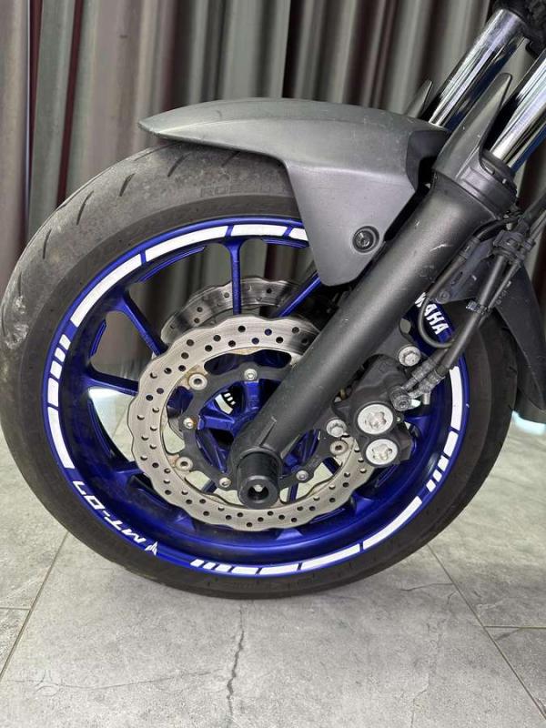 Blue Yamaha MT 07 2018 in Vilnius, with an engine capacity of 0.70 L and mileage of 31 thousand km for 4700 €, photo 8 on AUTOMOTO.COM.LV