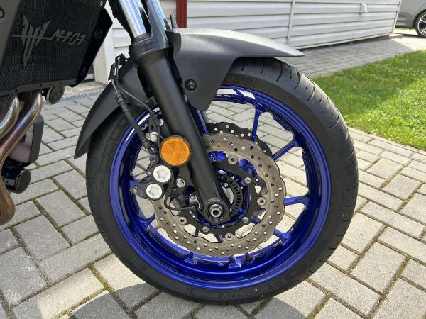Blue Yamaha MT 07 2019 in Kaunas, with an engine capacity of 0.70 L and mileage of 22 thousand km for 4550 €, photo 6 on AUTOMOTO.COM.LV