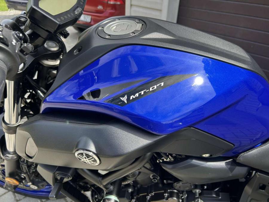 Синий Ямаха MT 07 2019 в Каунас, объемом двигателя 0.70 л и пробегом 22 тыс. км за 4550 €, фото 19 на AUTOMOTO.COM.LV