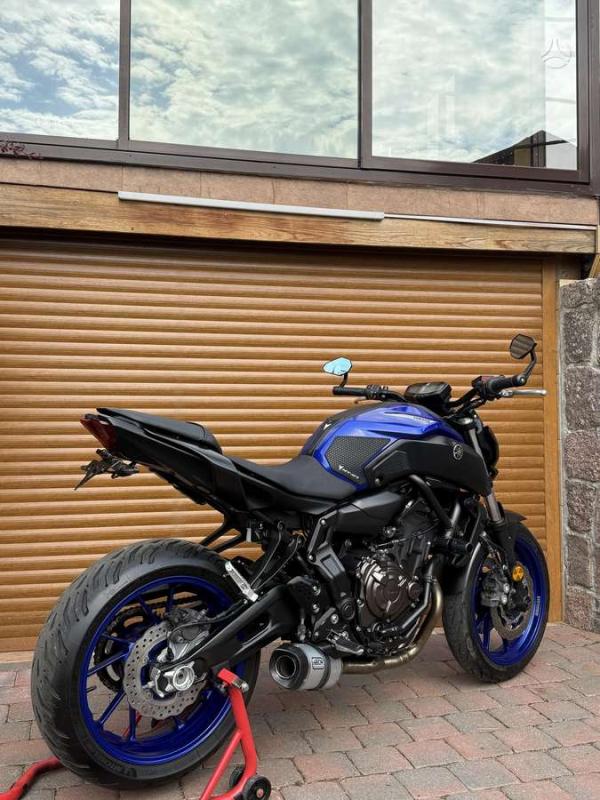 Blue Yamaha MT 07 2019 in Lazdijai, with an engine capacity of 0.70 L and mileage of 28 thousand km for 5250 €, photo 2 on AUTOMOTO.COM.LV