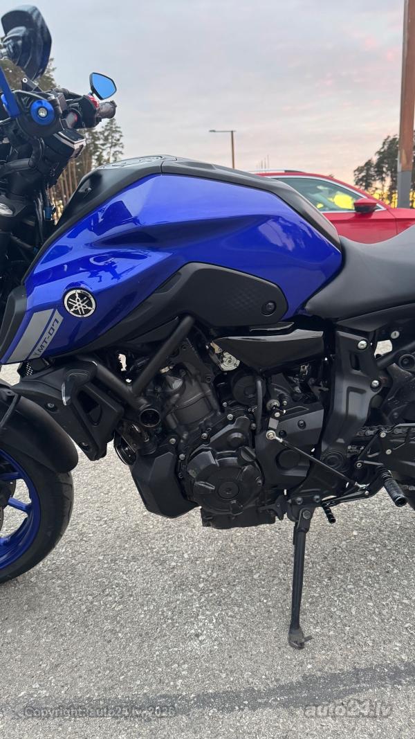 Blue Yamaha MT 07 2021 in Tallinn, with an engine capacity of 0.70 L and mileage of 17 thousand km for 5800 €, photo 5 on AUTOMOTO.COM.LV