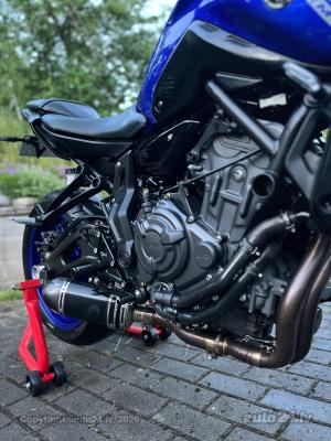 Blue Yamaha MT 07 2021 in Tallinn, with an engine capacity of 0.69 L and mileage of 18 thousand km for 6490 €, photo 4 on AUTOMOTO.COM.LV