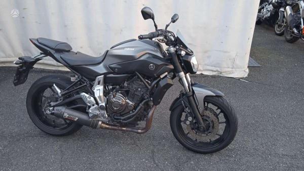 Pelēks Yamaha MT 07 2015 Panevēža, ar dzinēja tilpumu 0.70 L un nobraukumu 40 tūkst. km par 4200 €, foto 1 vietnē AUTOMOTO.COM.LV