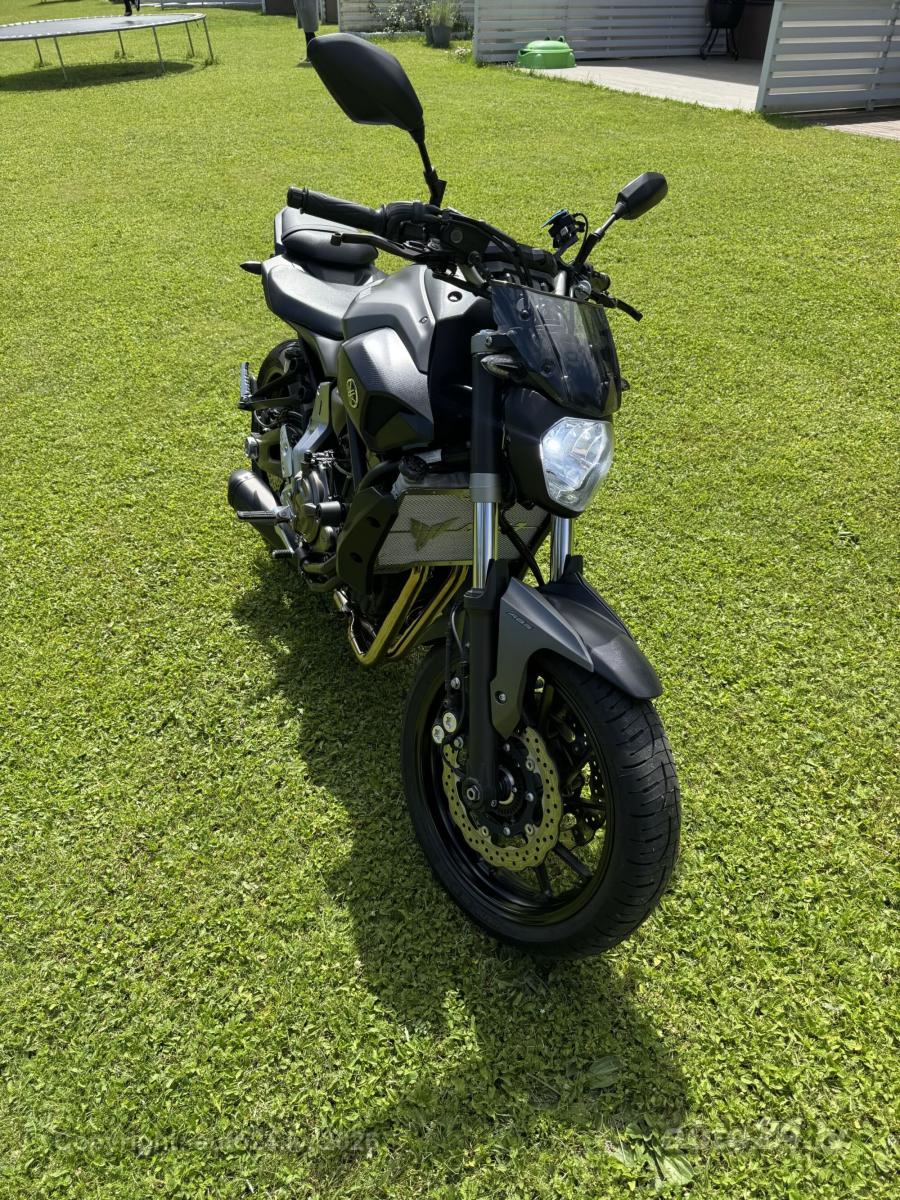 Grey Yamaha MT 07 2016 in Tallinn, with an engine capacity of 0.00 L and mileage of 29 thousand km for 5500 €, photo 5 on AUTOMOTO.COM.LV