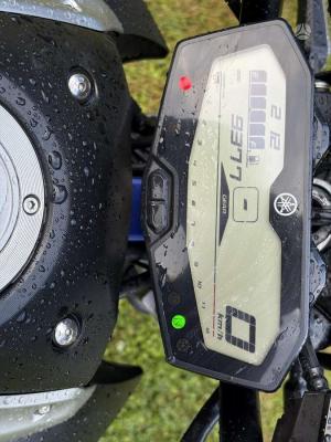 Grey Yamaha MT 07 2016 in Siauliai, with an engine capacity of 0.70 L and mileage of 9 thousand km for 4250 €, photo 7 on AUTOMOTO.COM.LV