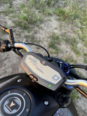 Grey Yamaha MT 07 2017 in Klaipeda, with an engine capacity of 0.70 L and mileage of 27 thousand km for 4200 €, photo 7 on AUTOMOTO.COM.LV