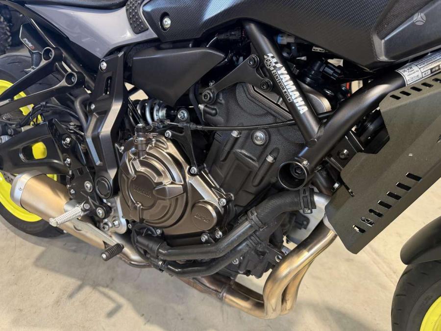 Pelēks Yamaha MT 07 2017 Šauļi, ar dzinēja tilpumu 0.69 L un nobraukumu 25 tūkst. km par 4250 €, foto 7 vietnē AUTOMOTO.COM.LV