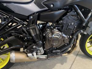 Pelēks Yamaha MT 07 2017 Šauļi, ar dzinēja tilpumu 0.69 L un nobraukumu 25 tūkst. km par 4250 €, foto 8 vietnē AUTOMOTO.COM.LV