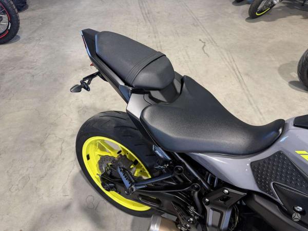 Pelēks Yamaha MT 07 2017 Šauļi, ar dzinēja tilpumu 0.69 L un nobraukumu 25 tūkst. km par 4250 €, foto 10 vietnē AUTOMOTO.COM.LV