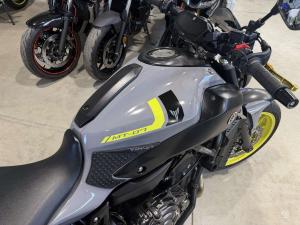 Pelēks Yamaha MT 07 2017 Šauļi, ar dzinēja tilpumu 0.69 L un nobraukumu 25 tūkst. km par 4250 €, foto 11 vietnē AUTOMOTO.COM.LV