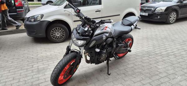 Grey Yamaha MT 07 2019 in Vilnius, with an engine capacity of 0.70 L and mileage of 15 thousand km for 3600 €, photo 4 on AUTOMOTO.COM.LV