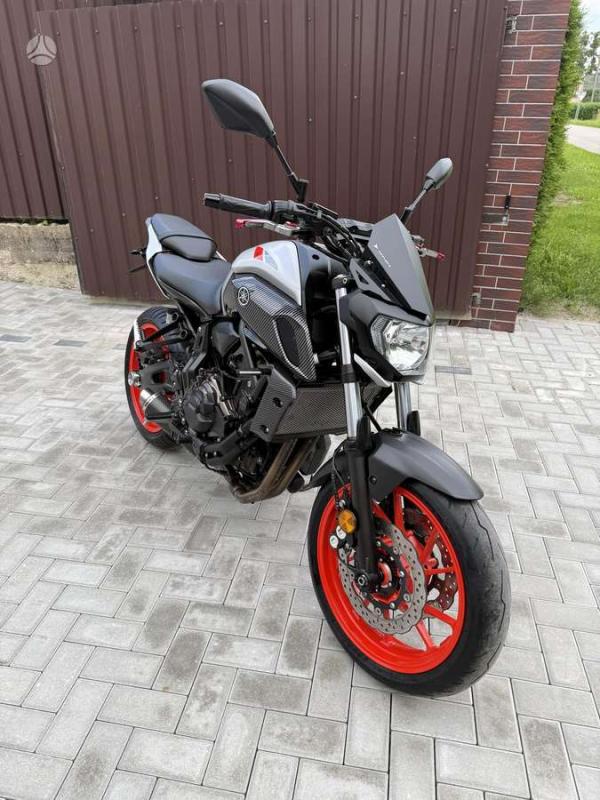 Grey Yamaha MT 07 2020 in Kaunas, with an engine capacity of 0.70 L and mileage of 22 thousand km for 5300 €, photo 1 on AUTOMOTO.COM.LV