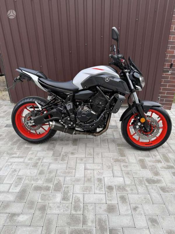 Grey Yamaha MT 07 2020 in Kaunas, with an engine capacity of 0.70 L and mileage of 22 thousand km for 5300 €, photo 3 on AUTOMOTO.COM.LV
