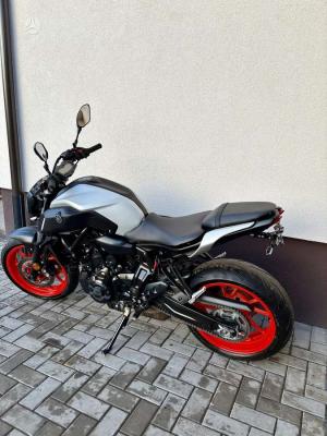 Grey Yamaha MT 07 2020 in Kaunas, with an engine capacity of 0.69 L and mileage of 0 thousand km for 4650 €, photo 5 on AUTOMOTO.COM.LV