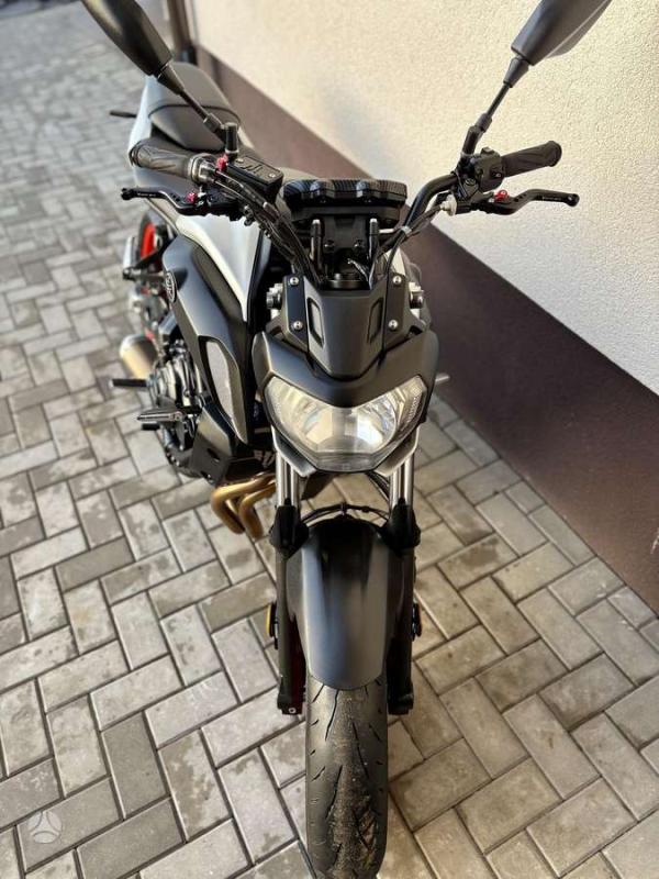 Grey Yamaha MT 07 2020 in Kaunas, with an engine capacity of 0.69 L and mileage of 0 thousand km for 4650 €, photo 9 on AUTOMOTO.COM.LV