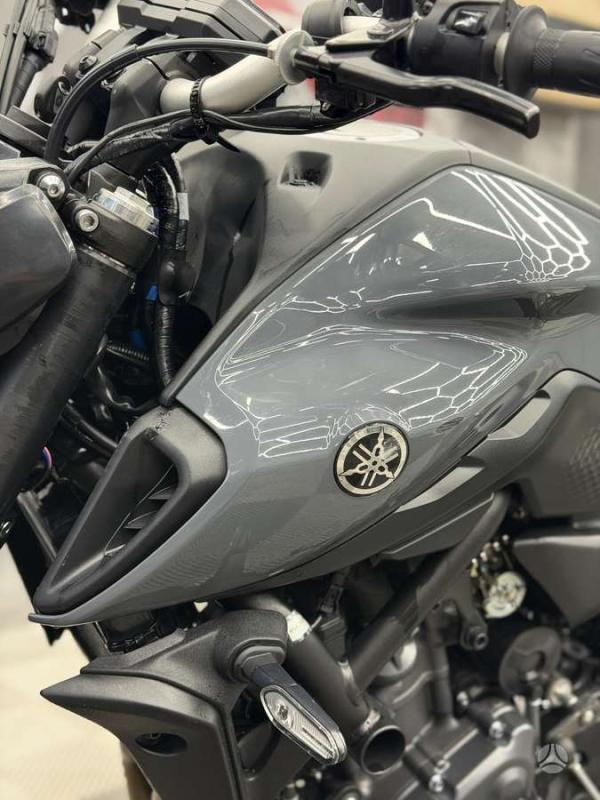 Grey Yamaha MT 07 2021 in Kaunas, with an engine capacity of 0.69 L and mileage of 19 thousand km for 5200 €, photo 5 on AUTOMOTO.COM.LV