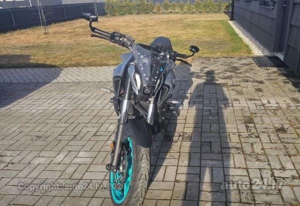Grey Yamaha MT 07 2022 in Tallinn, with an engine capacity of 0.69 L and mileage of 8 thousand km for 6000 €, photo 4 on AUTOMOTO.COM.LV
