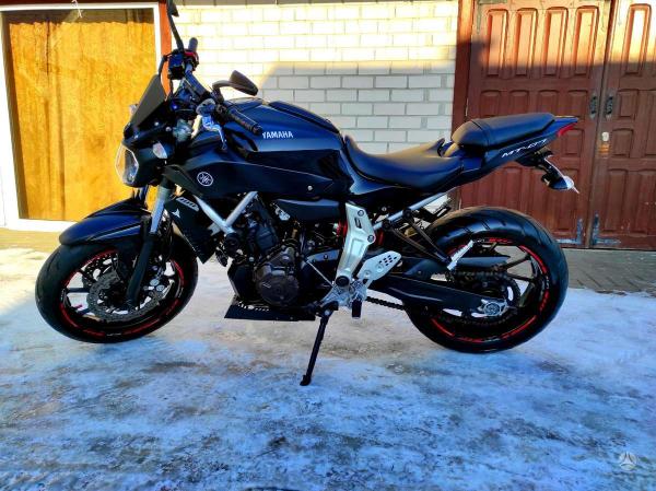 Yamaha MT 07 2014 in Prienai, with an engine capacity of 0.70 L and mileage of 25 thousand km for 4250 €, photo 3 on AUTOMOTO.COM.LV