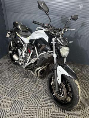 Yamaha MT 07 2015 in Taurage, with an engine capacity of 0.70 L and mileage of 28 thousand km for 3450 €, photo 1 on AUTOMOTO.COM.LV