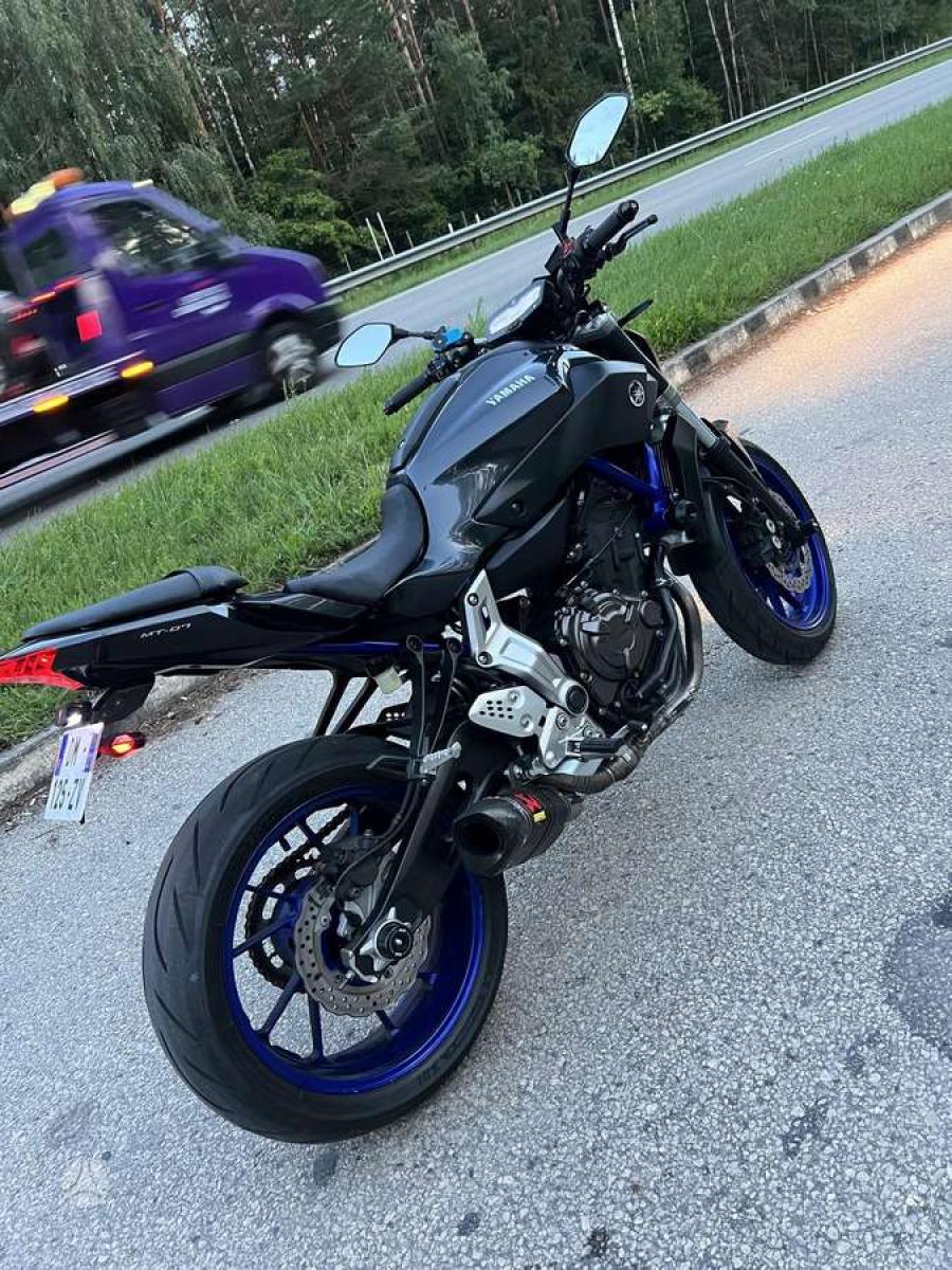 Yamaha MT 07 2015 in Kaunas, with an engine capacity of 0.70 L and mileage of 40 thousand km for 4400 €, photo 6 on AUTOMOTO.COM.LV