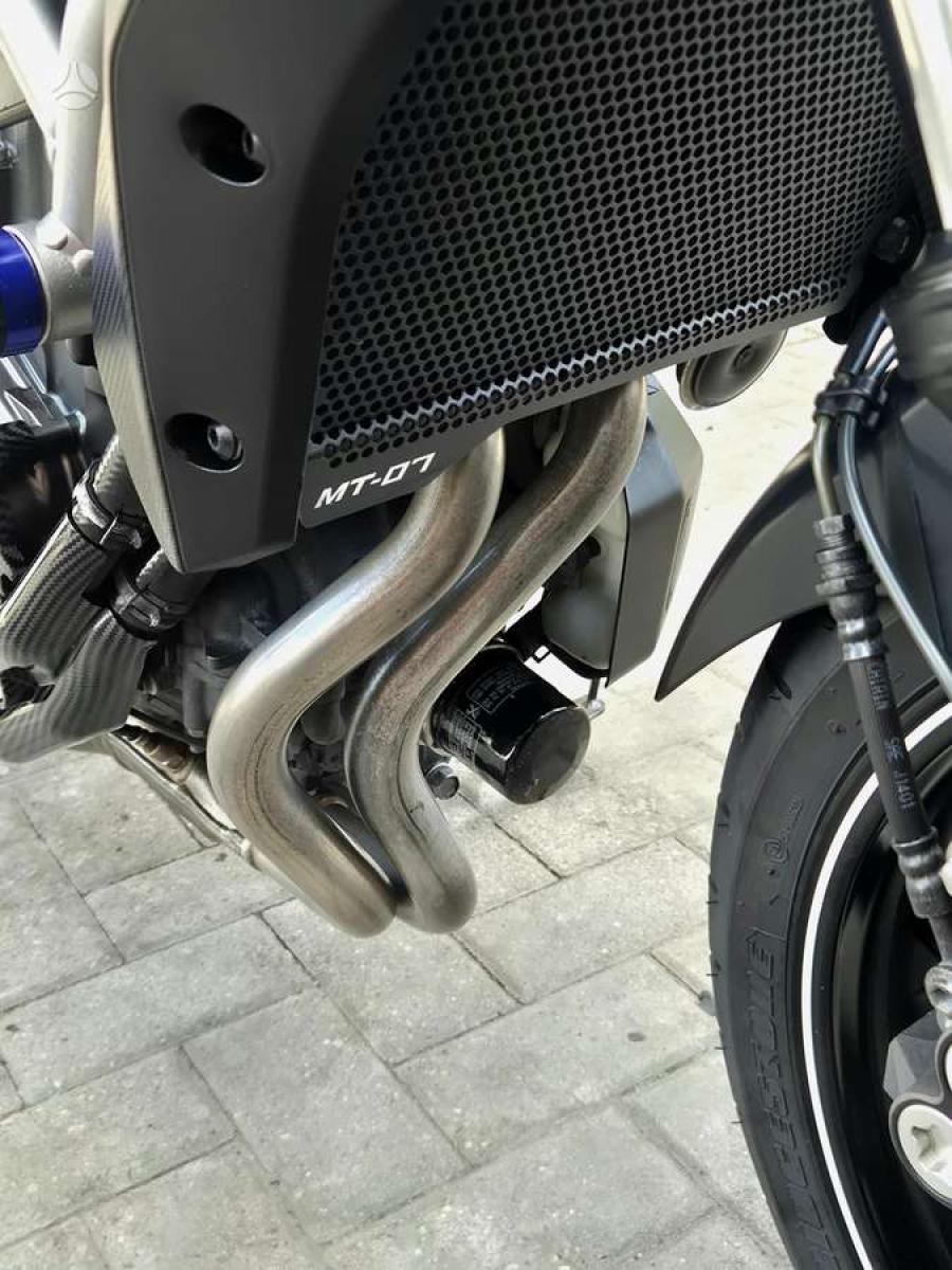 Yamaha MT 07 2015 in Prienai, with an engine capacity of 0.70 L and mileage of 39 thousand km for 4150 €, photo 23 on AUTOMOTO.COM.LV