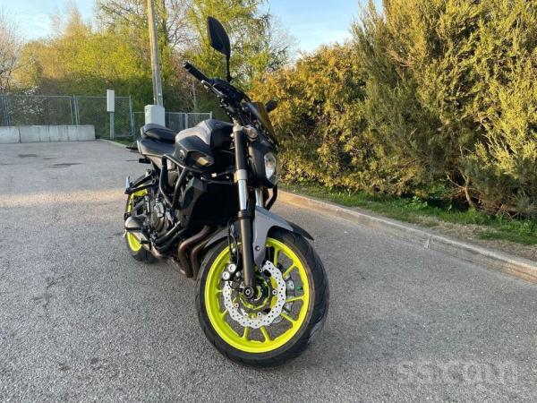 Yamaha MT 07 2016 in Riga, with an engine capacity of 0.69 L and mileage of 0 thousand km for 5000 €, photo 3 on AUTOMOTO.COM.LV