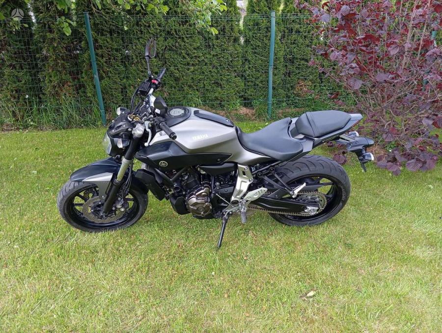 Yamaha MT 07 2016 Vievis, ar dzinēja tilpumu 0.69 L un nobraukumu 23 tūkst. km par 3800 €, foto 5 vietnē AUTOMOTO.COM.LV