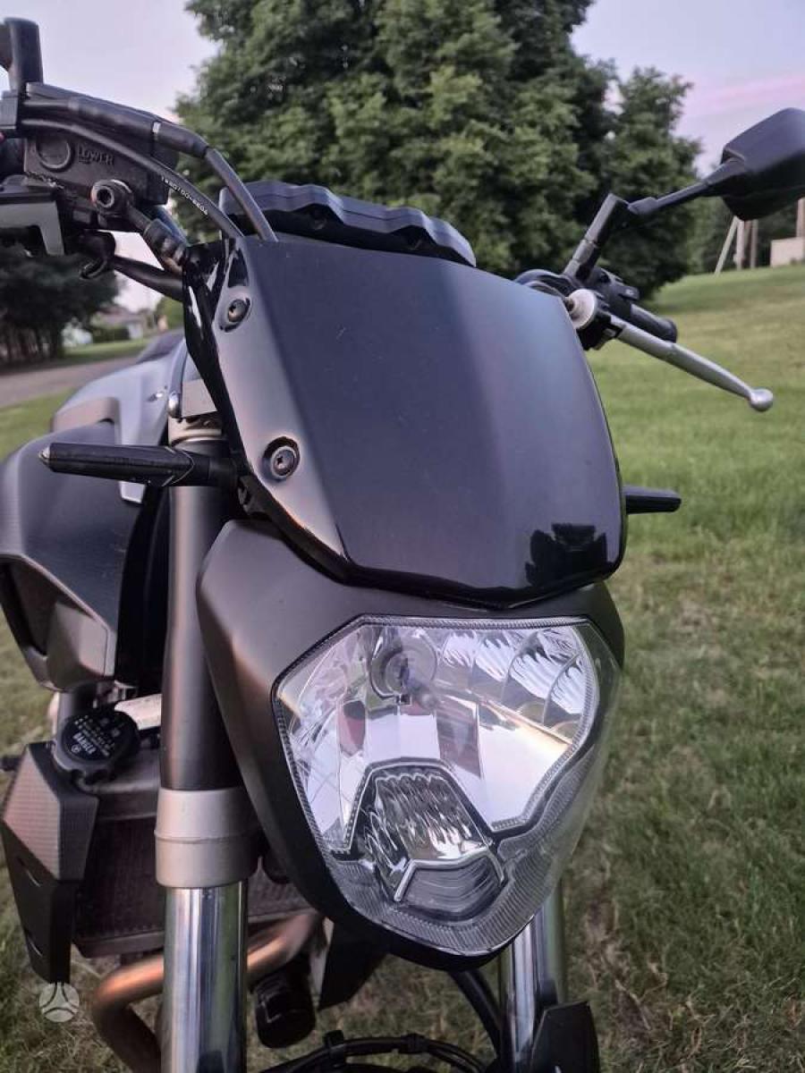 Yamaha MT 07 2016 in Kazlu Ruda, with an engine capacity of 0.70 L and mileage of 30 thousand km for 4400 €, photo 6 on AUTOMOTO.COM.LV