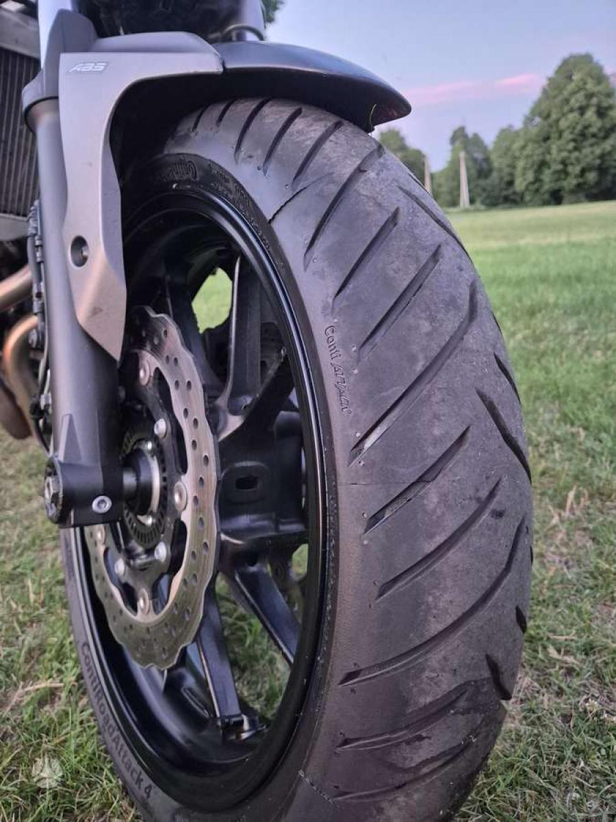 Yamaha MT 07 2016 in Kazlu Ruda, with an engine capacity of 0.70 L and mileage of 30 thousand km for 4400 €, photo 8 on AUTOMOTO.COM.LV