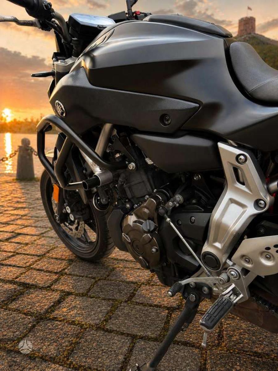 Yamaha MT 07 2016 in Vilnius, with an engine capacity of 0.69 L and mileage of 24 thousand km for 4450 €, photo 5 on AUTOMOTO.COM.LV