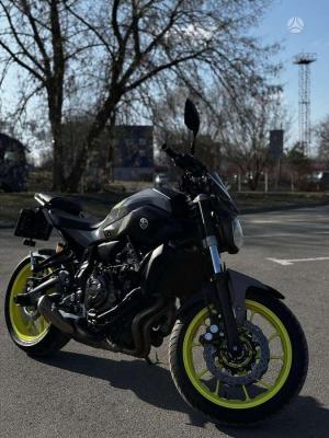 Yamaha MT 07 2016 Viļņa, ar dzinēja tilpumu 0.69 L un nobraukumu 10 tūkst. km par 4399 €, foto  vietnē AUTOMOTO.COM.LV