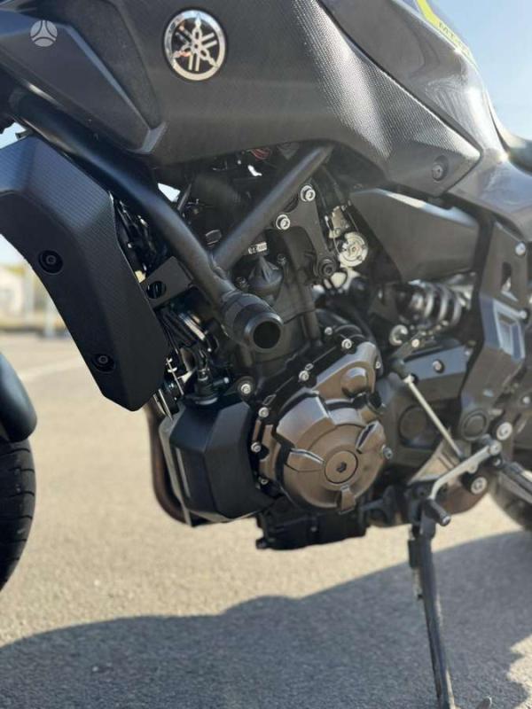 Yamaha MT 07 2016 Viļņa, ar dzinēja tilpumu 0.69 L un nobraukumu 10 tūkst. km par 4399 €, foto 10 vietnē AUTOMOTO.COM.LV