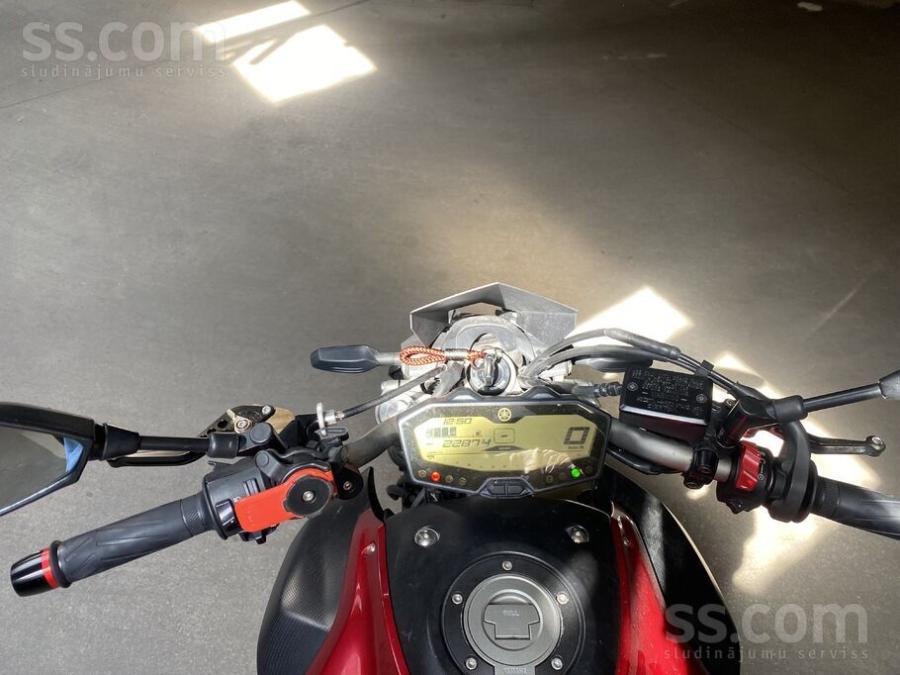 Yamaha MT 07 2016 in Riga, with an engine capacity of 0.69 L and mileage of 0 thousand km for 4600 €, photo 7 on AUTOMOTO.COM.LV