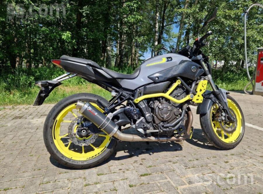 Yamaha MT 07 2017 in Riga, with an engine capacity of 0.69 L and mileage of 0 thousand km for 3600 €, photo 3 on AUTOMOTO.COM.LV