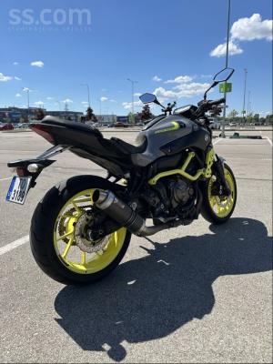 Yamaha MT 07 2017 in Riga, with an engine capacity of 0.69 L and mileage of 0 thousand km for 4100 €, photo 3 on AUTOMOTO.COM.LV