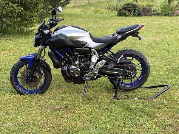 Yamaha MT 07 2017 in Siauliai, with an engine capacity of 0.70 L and mileage of 10 thousand km for 4250 €, photo 2 on AUTOMOTO.COM.LV