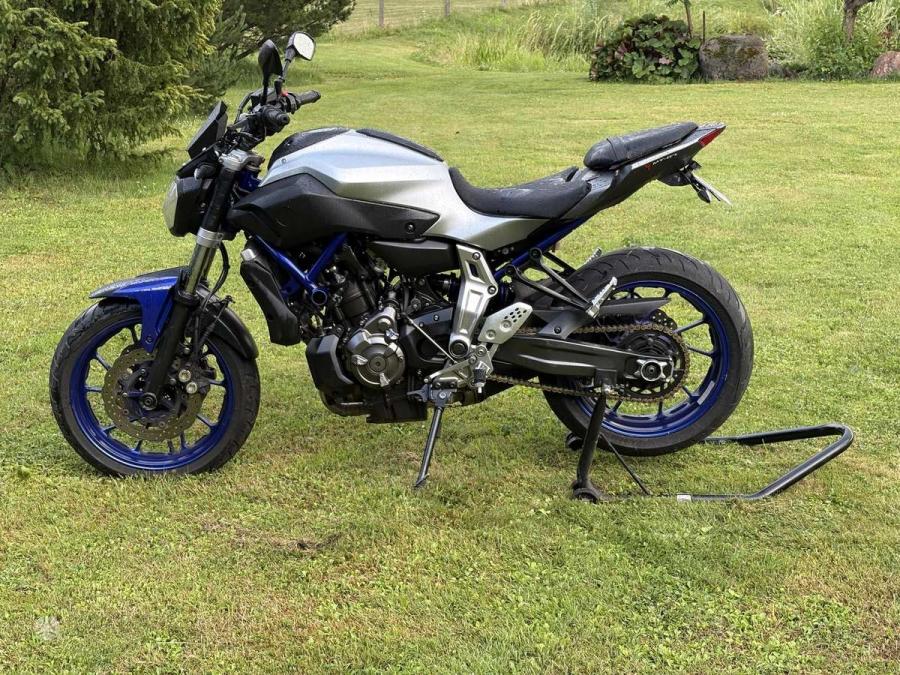 Yamaha MT 07 2017 in Siauliai, with an engine capacity of 0.70 L and mileage of 10 thousand km for 4250 €, photo 3 on AUTOMOTO.COM.LV