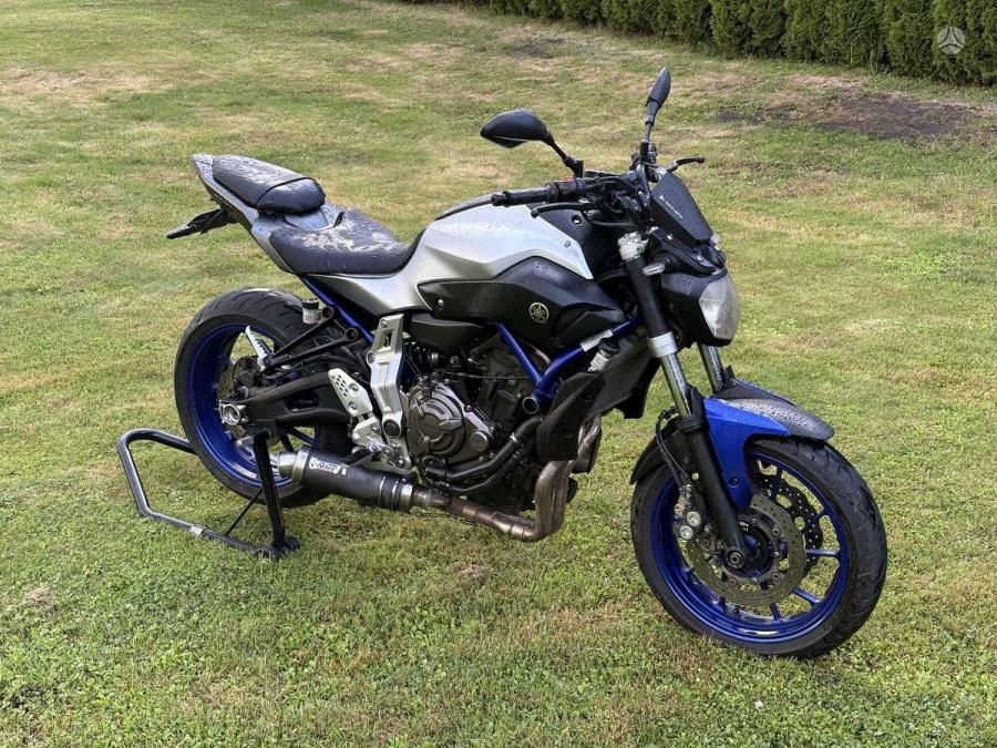 Yamaha MT 07 2017 in Siauliai, with an engine capacity of 0.70 L and mileage of 10 thousand km for 4250 €, photo 5 on AUTOMOTO.COM.LV