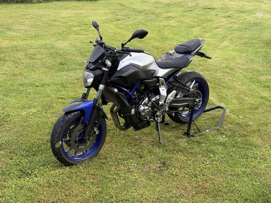 Yamaha MT 07 2017 in Siauliai, with an engine capacity of 0.70 L and mileage of 10 thousand km for 4250 €, photo 6 on AUTOMOTO.COM.LV