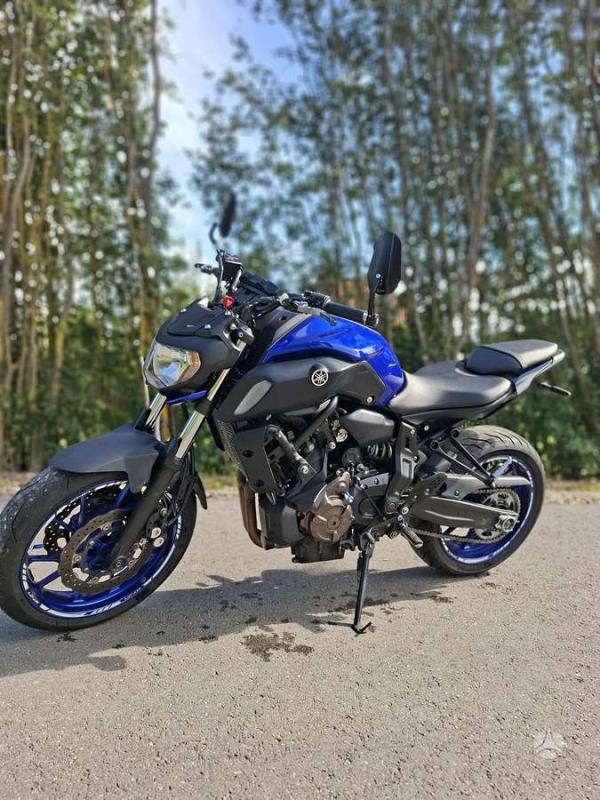 Yamaha MT 07 2018 in Raseiniai on AUTOMOTO.COM.LV Yamaha MT 07 2018 in Raseiniai, with an engine capacity of 0.70 L and mileage of 22 thousand km for 4990 €, photo 1 on AUTOMOTO.COM.LV