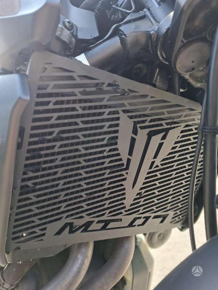 Yamaha MT 07 2018 in Raseiniai, with an engine capacity of 0.70 L and mileage of 22 thousand km for 4990 €, photo 8 on AUTOMOTO.COM.LV