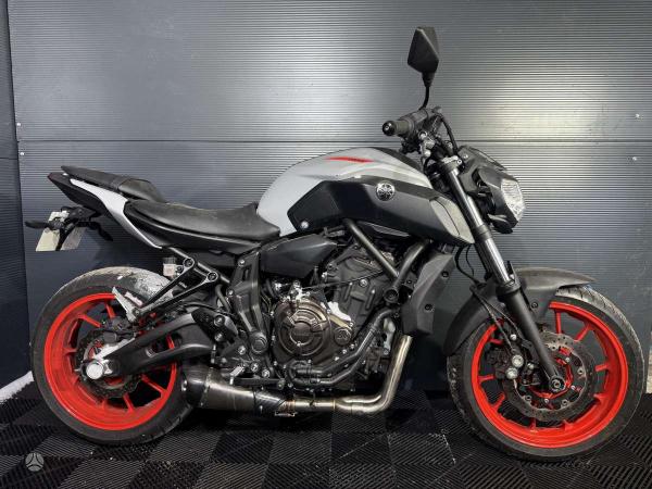 Yamaha MT 07 2019 in Taurage, with an engine capacity of 0.70 L and mileage of 12 thousand km for 3750 €, photo 6 on AUTOMOTO.COM.LV